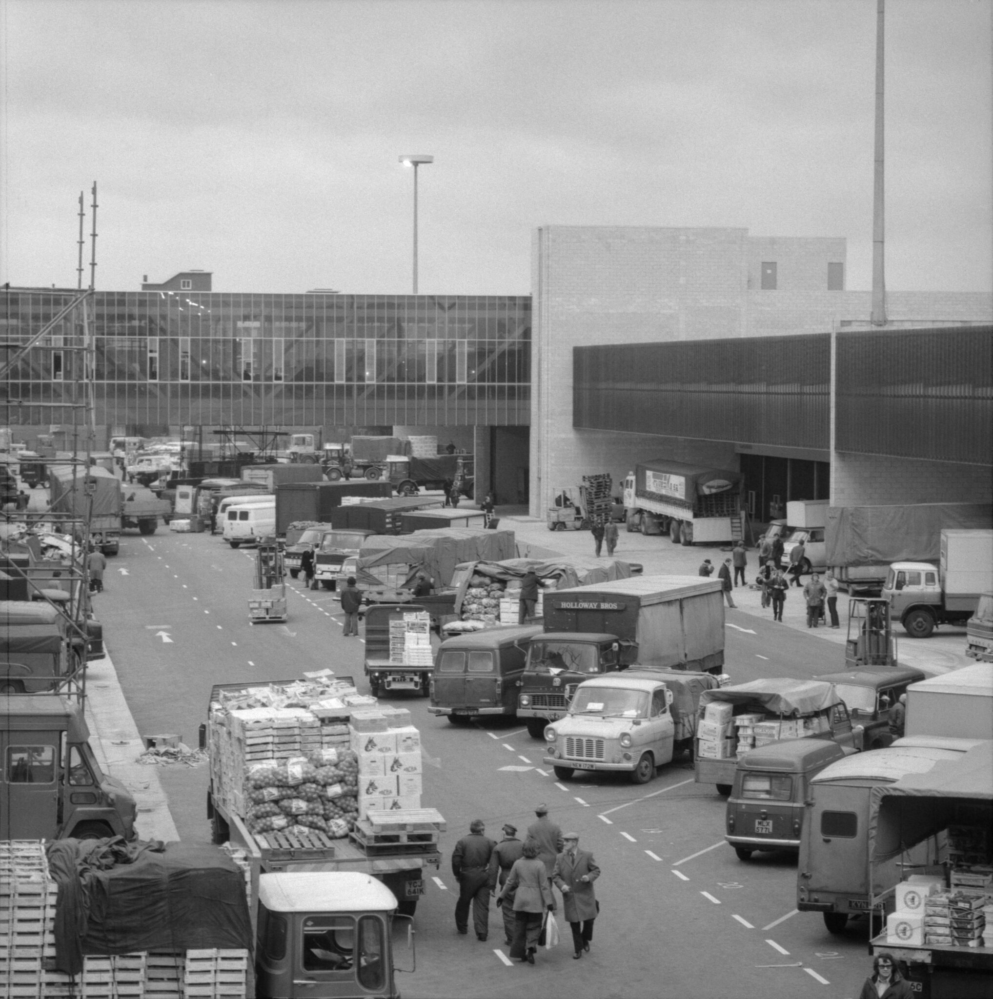 Clive shares images of 1974 market move - New Covent Garden Market